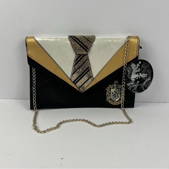 Danielle Nicole | Bags | Danielle Nicole Harry Potter Hufflepuff Clutch ...